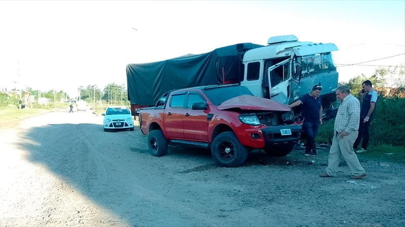 Accidente En El Departamento Federación Camioneta Chocó Contra Un